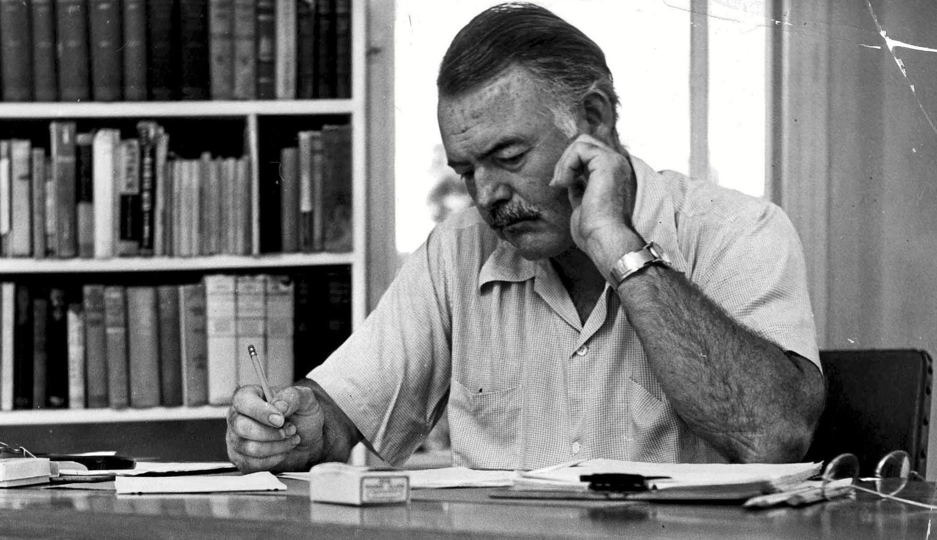 Periodismo y literatura / Ernest Hemingway (1899-1961) - Upaninews