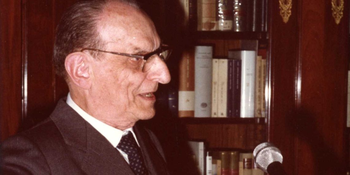 Filósofo de la democracia | Norberto Bobbio (1909-2004) - Upaninews